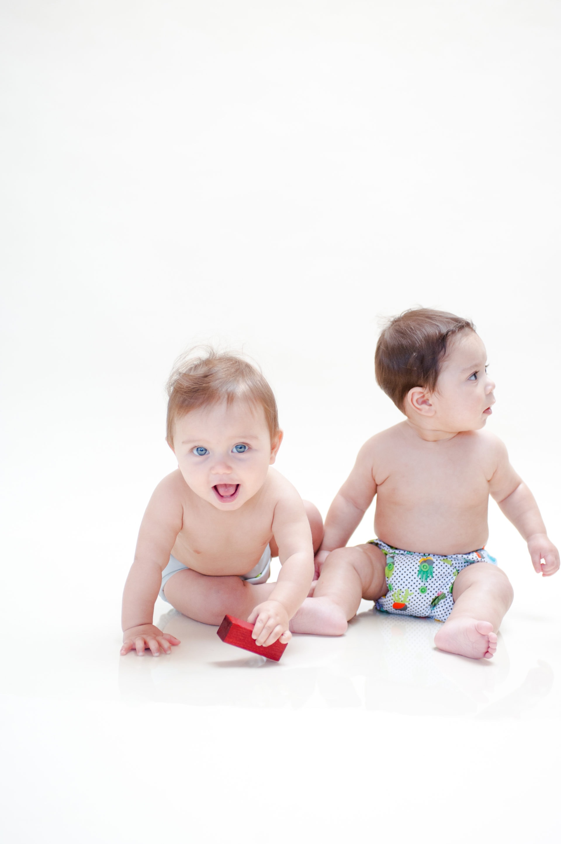 What's the Difference Between a Prefold and All-In-One Cloth Diaper ...